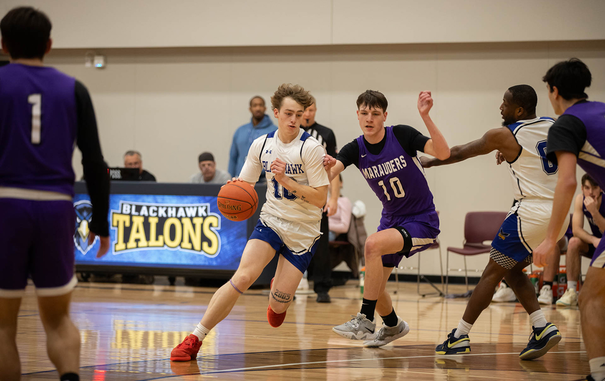 Talons Defeat Visiting UW-Stevens Point at Marshfield Maurauders, 90-85